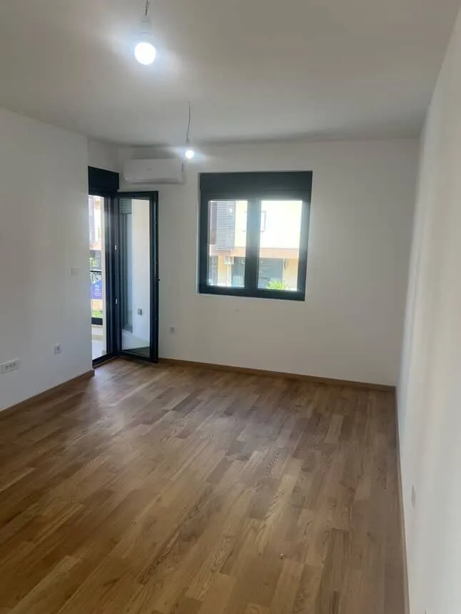 Izdavanje, dvosoban stan, 53m2, New City, Podgorica | Estitor