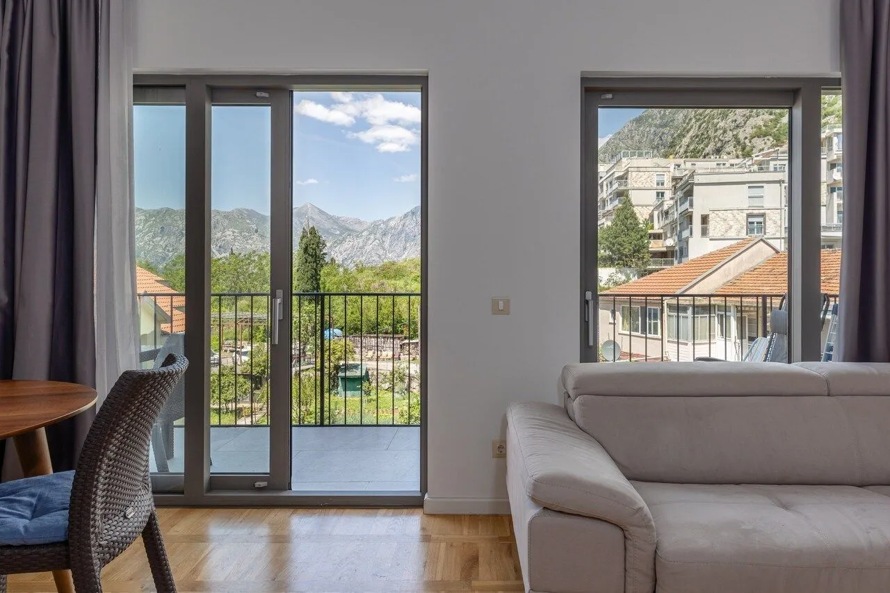 Prodaja, jednosoban stan, 52m2, Dobrota, Kotor | Estitor
