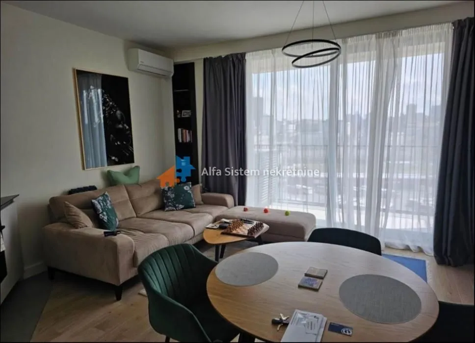 Izdavanje, trosoban stan, 70m2, Savski Venac, Beograd | Estitor